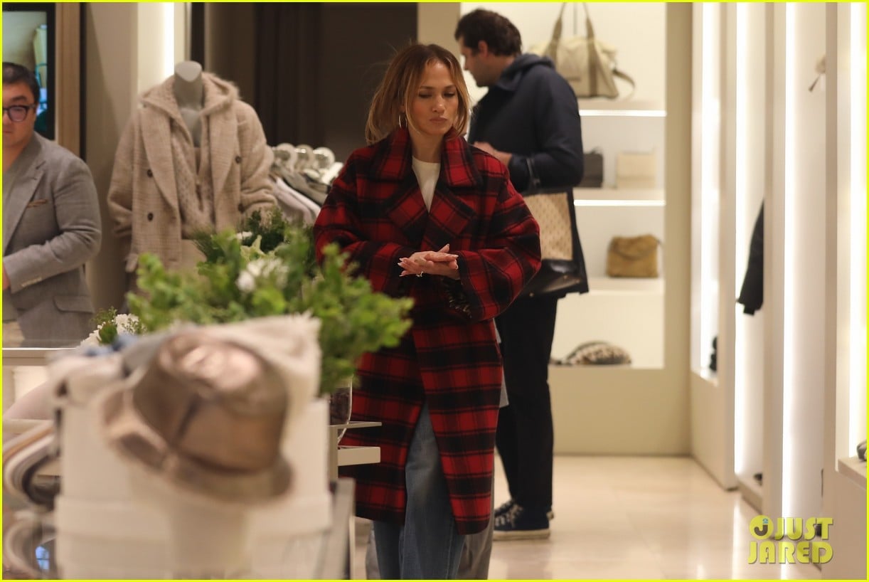 Jennifer Lopez Keeps Warm in Plaid Jacket While Shopping in Beverly ...