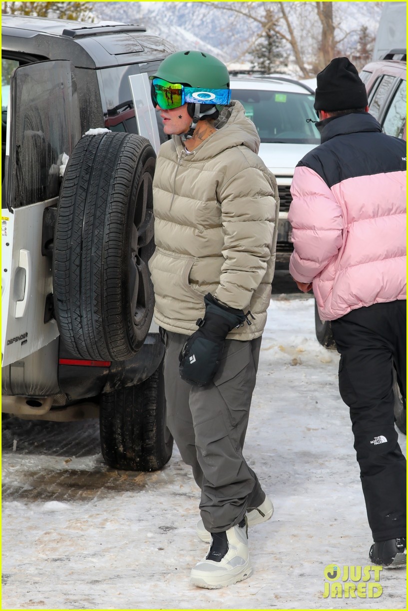 Justin Bieber & Kendall Jenner Hit the Slopes During Aspen Trip: Photo ...