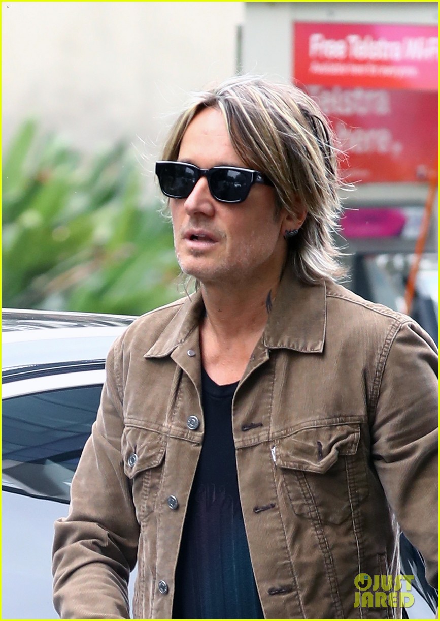 Nicole Kidman Visits Her Mom With Husband Keith Urban in Sydney: Photo ...