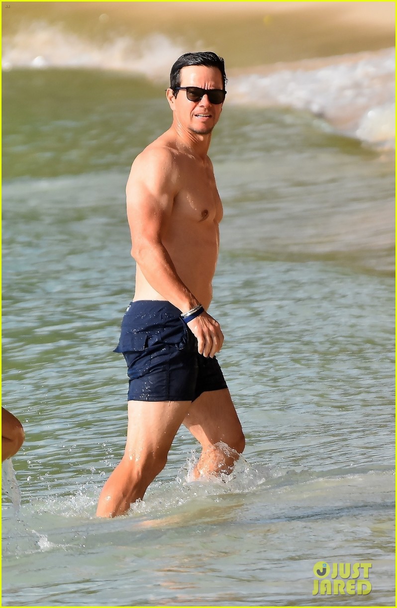 Mark Wahlberg & Wife Rhea Hit the Beach on Vacation in Barbados: Photo ...