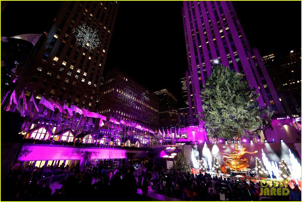 Katharine McPhee & David Foster Kick Off a Busy Week at Rockefeller ...