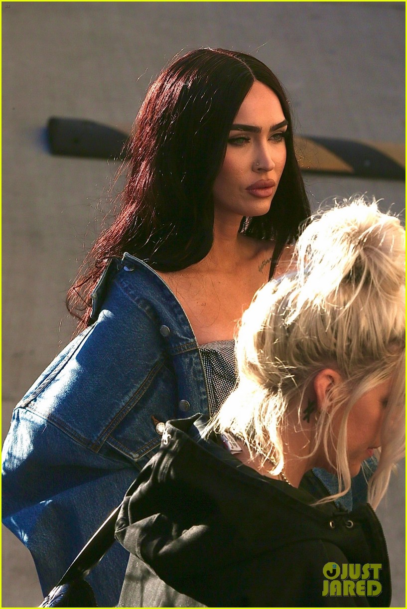 Megan Fox Joins Machine Gun Kelly at Taping of 'Jimmy Kimmel Live ...