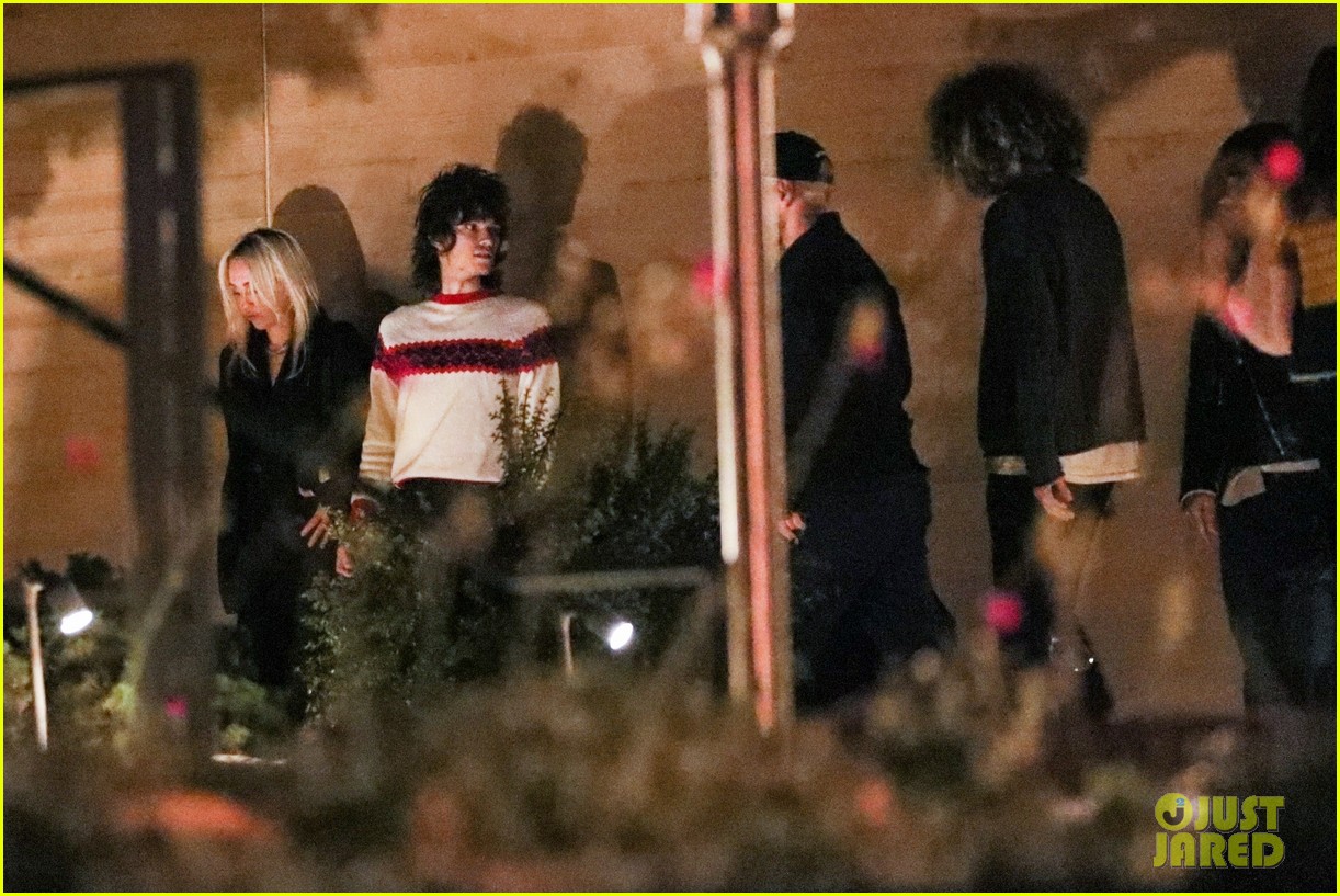 Miley Cyrus & Boyfriend Maxx Morando Grab Dinner with Friends at Nobu ...