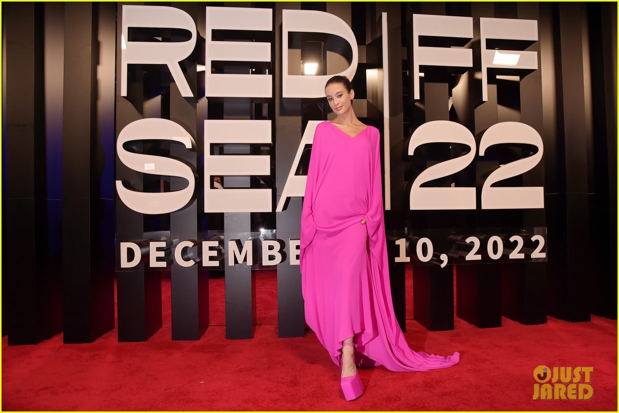 Money Heist's Maria Pedraza & Boyfriend Alex Gonzalez Make Rare Public ...