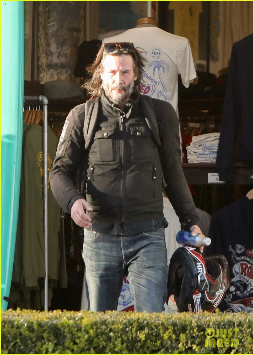 Keanu Reeves Rides His Motorcycle to Malibu to Do Some Holiday Shopping ...