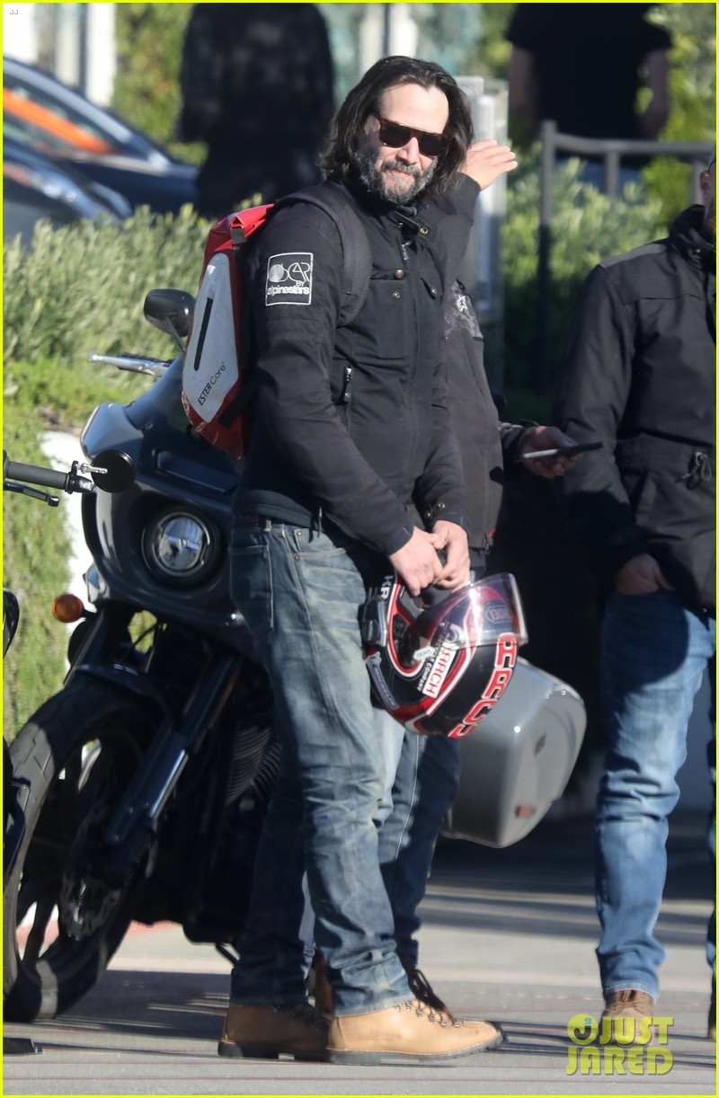 Keanu Reeves Rides His Motorcycle to Malibu to Do Some Holiday Shopping ...