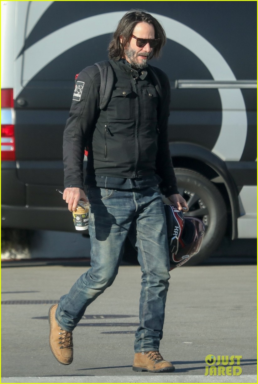 Keanu Reeves Rides His Motorcycle to Malibu to Do Some Holiday Shopping ...