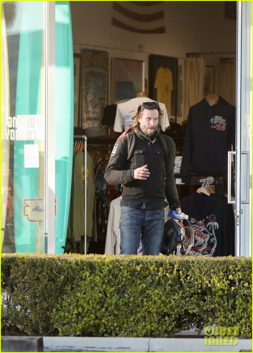 Keanu Reeves Rides His Motorcycle to Malibu to Do Some Holiday Shopping ...