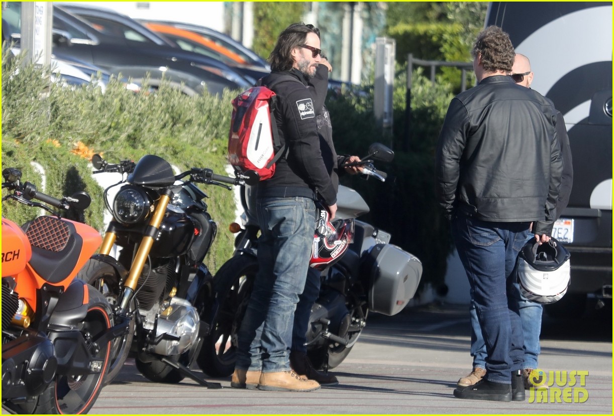 Keanu Reeves Rides His Motorcycle to Malibu to Do Some Holiday Shopping ...