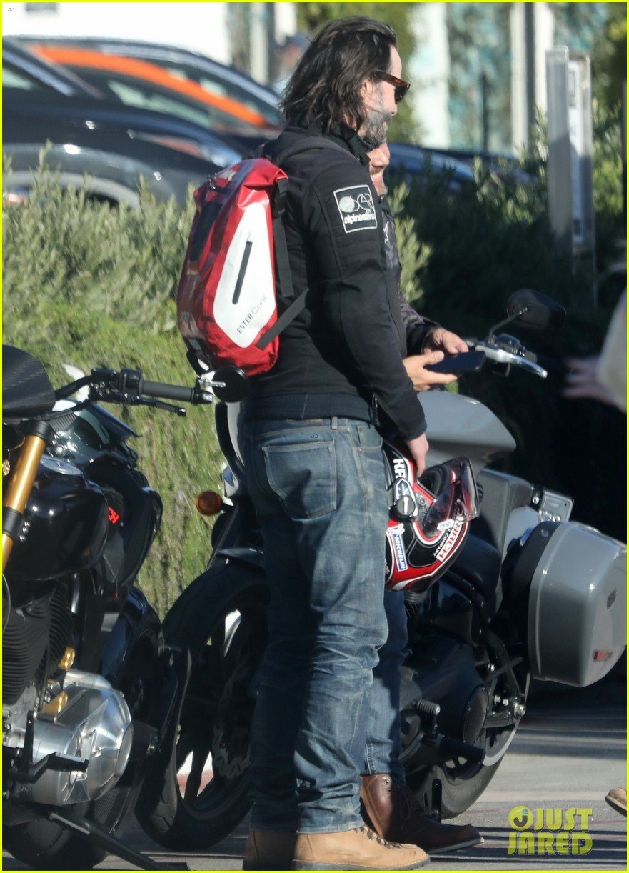 Keanu Reeves Rides His Motorcycle to Malibu to Do Some Holiday Shopping ...