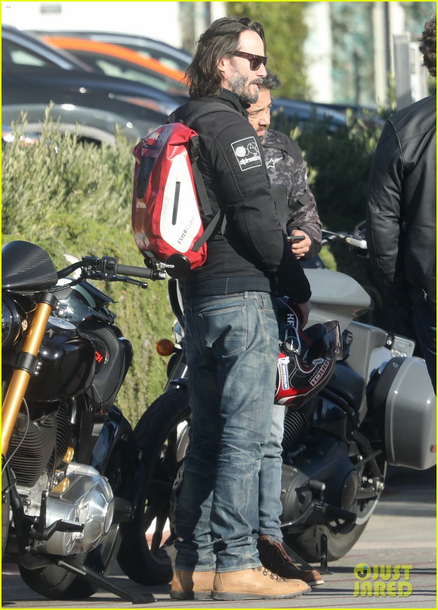 Keanu Reeves Rides His Motorcycle to Malibu to Do Some Holiday Shopping ...