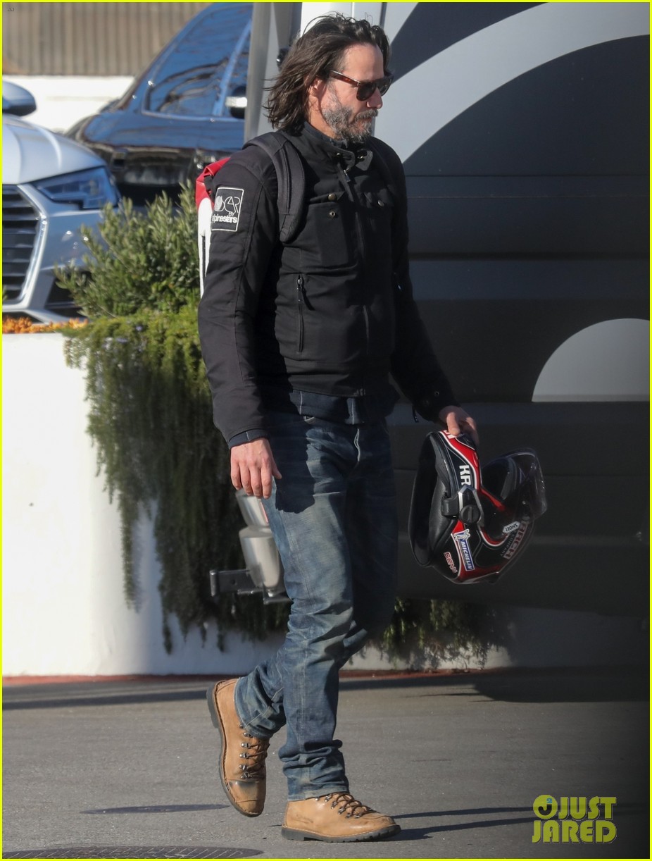 Keanu Reeves Rides His Motorcycle to Malibu to Do Some Holiday Shopping ...