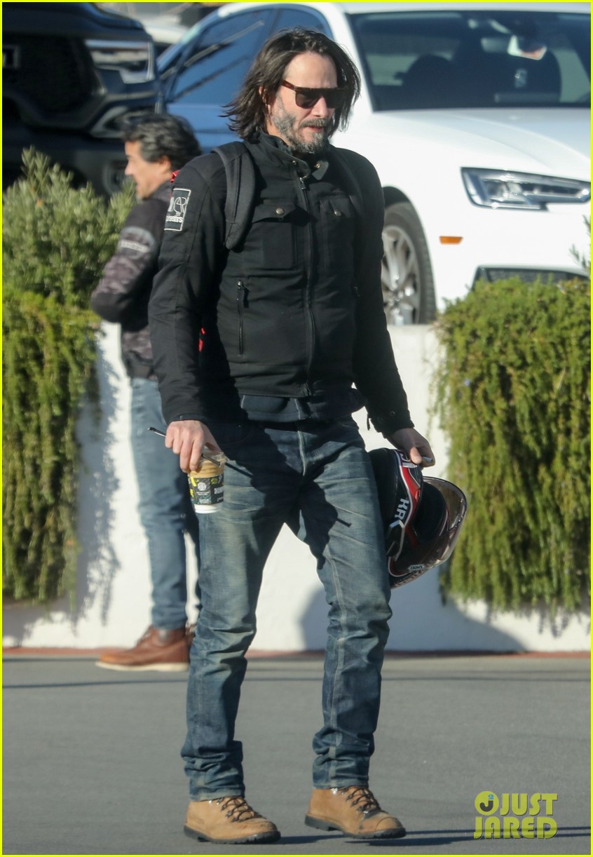 Keanu Reeves Rides His Motorcycle to Malibu to Do Some Holiday Shopping ...