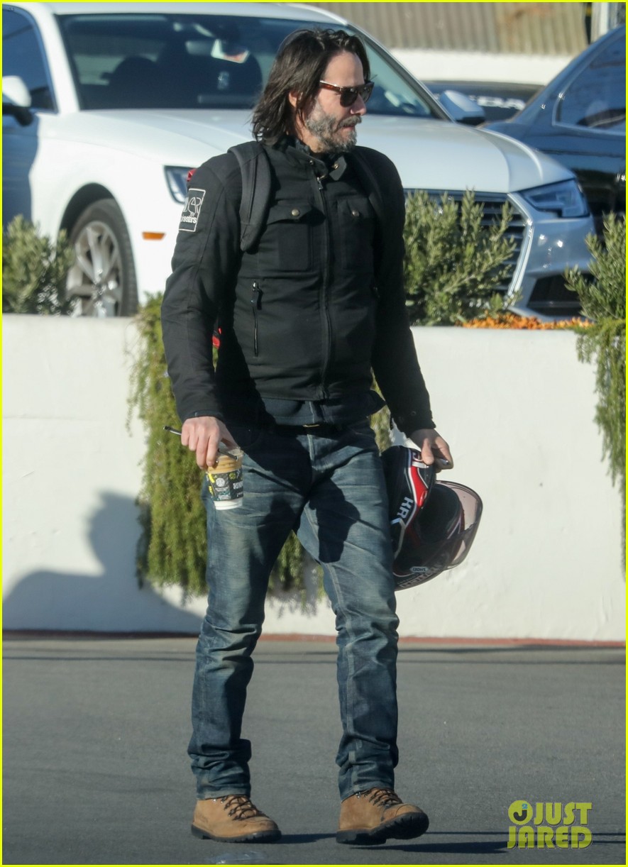 Keanu Reeves Rides His Motorcycle to Malibu to Do Some Holiday Shopping ...