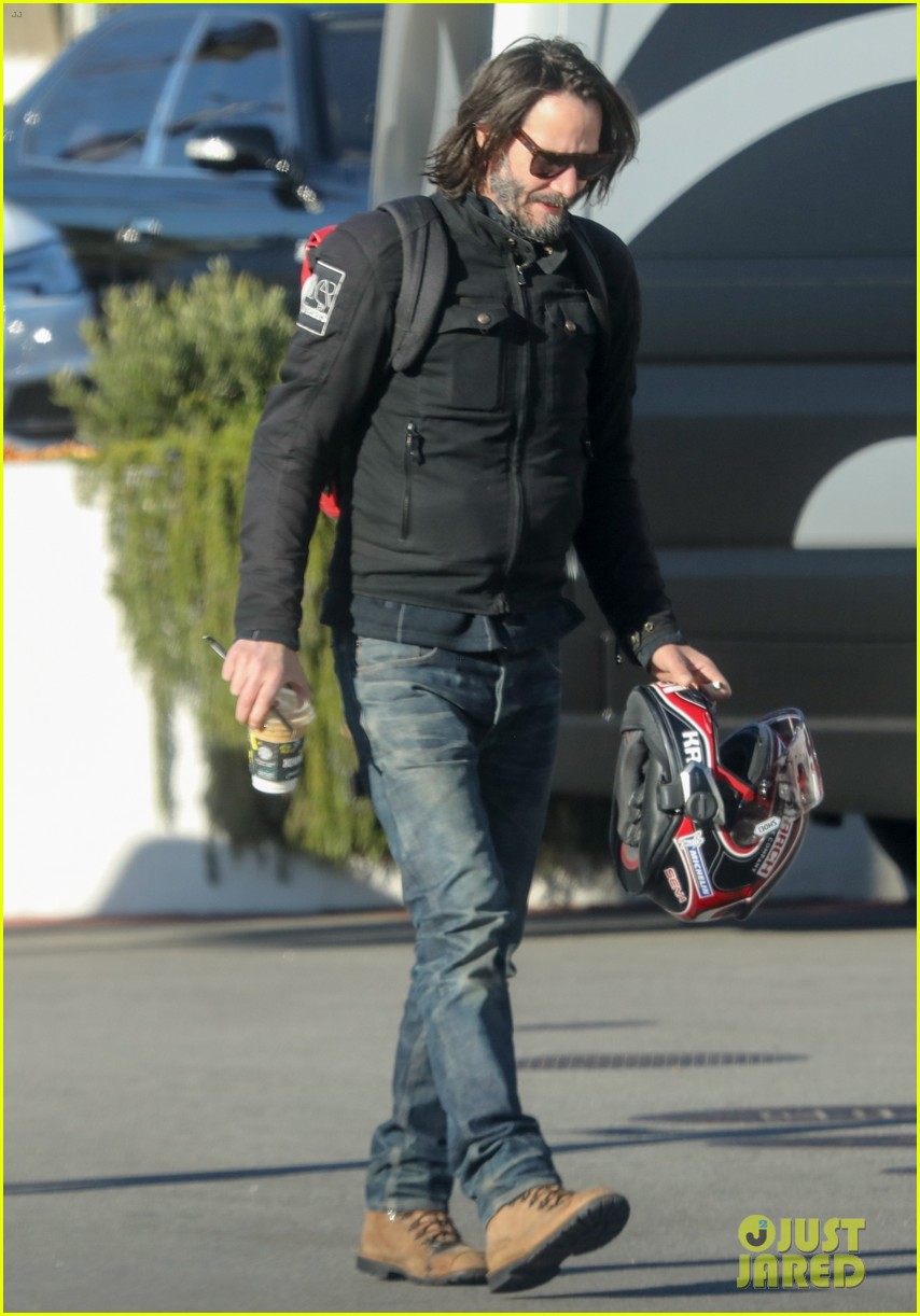 Keanu Reeves Rides His Motorcycle to Malibu to Do Some Holiday Shopping ...