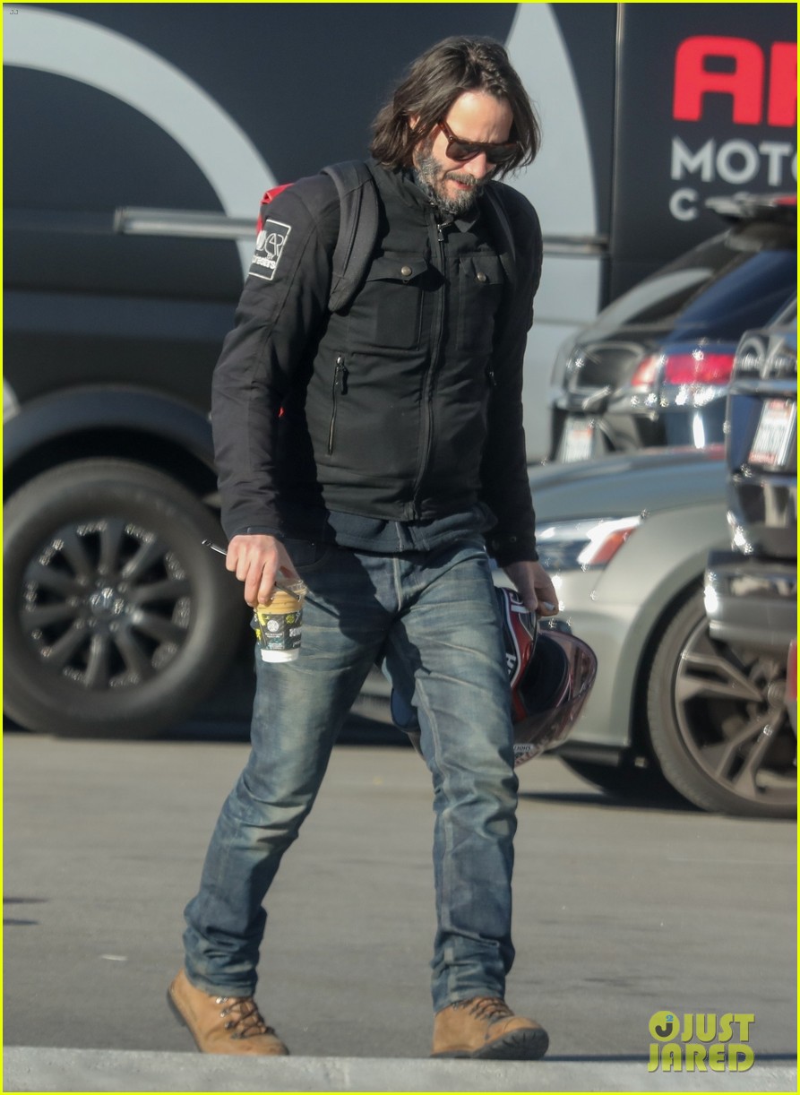 Keanu Reeves Rides His Motorcycle to Malibu to Do Some Holiday Shopping ...