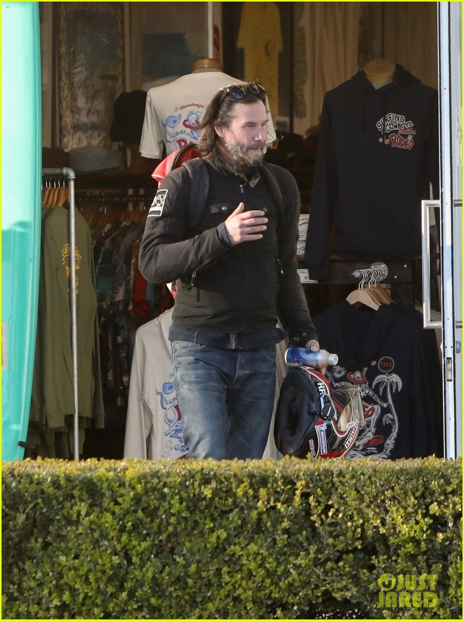 Keanu Reeves Rides His Motorcycle to Malibu to Do Some Holiday Shopping ...
