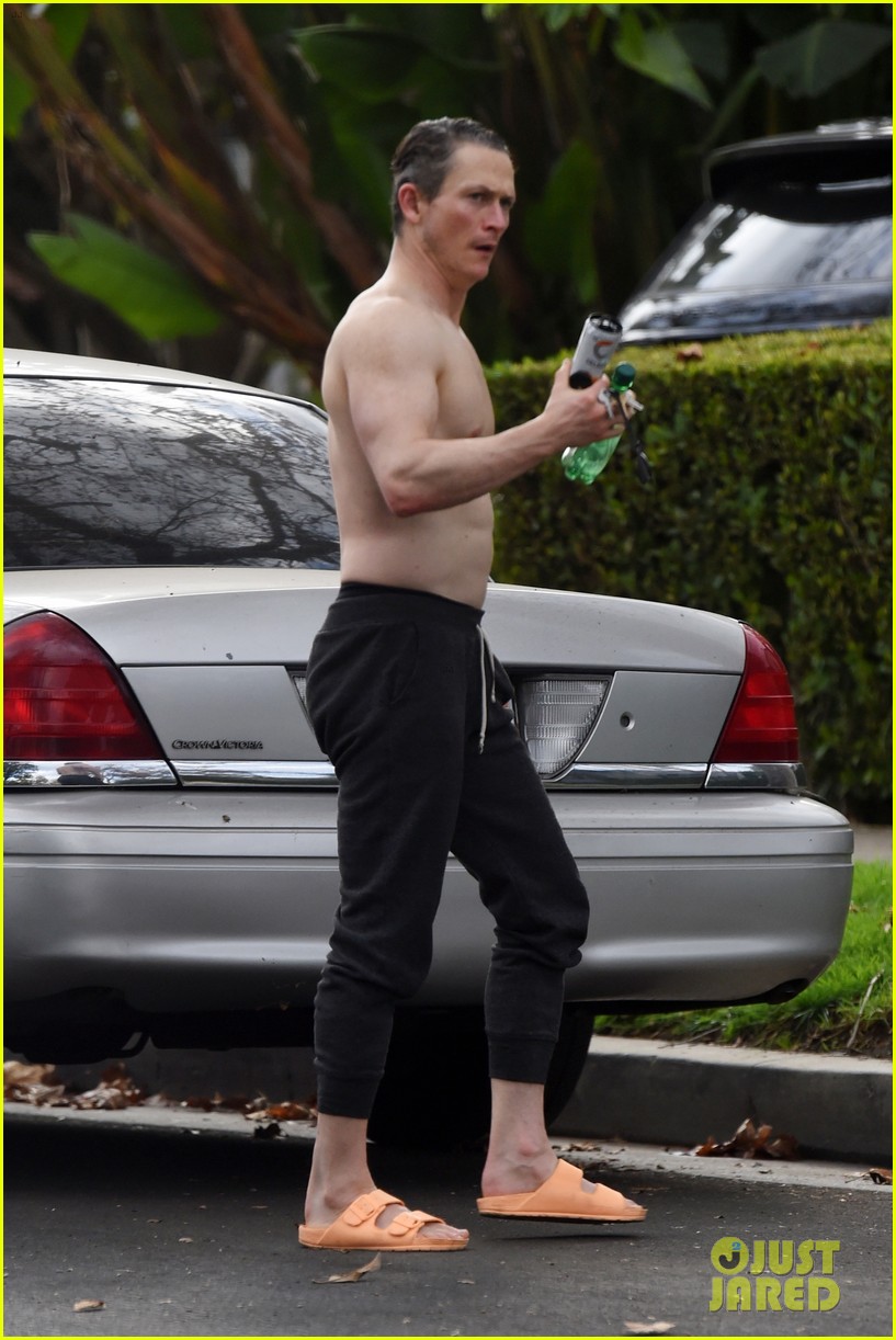 Photo: jonathan tucker shirtless after workout 05 | Photo 4864689 ...