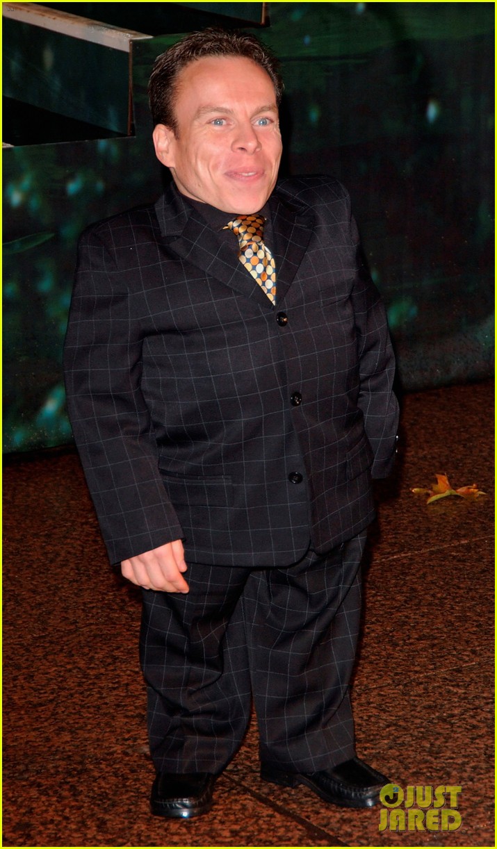 Warwick Davis Reflects on Grieving the Deaths of His First Two Children ...