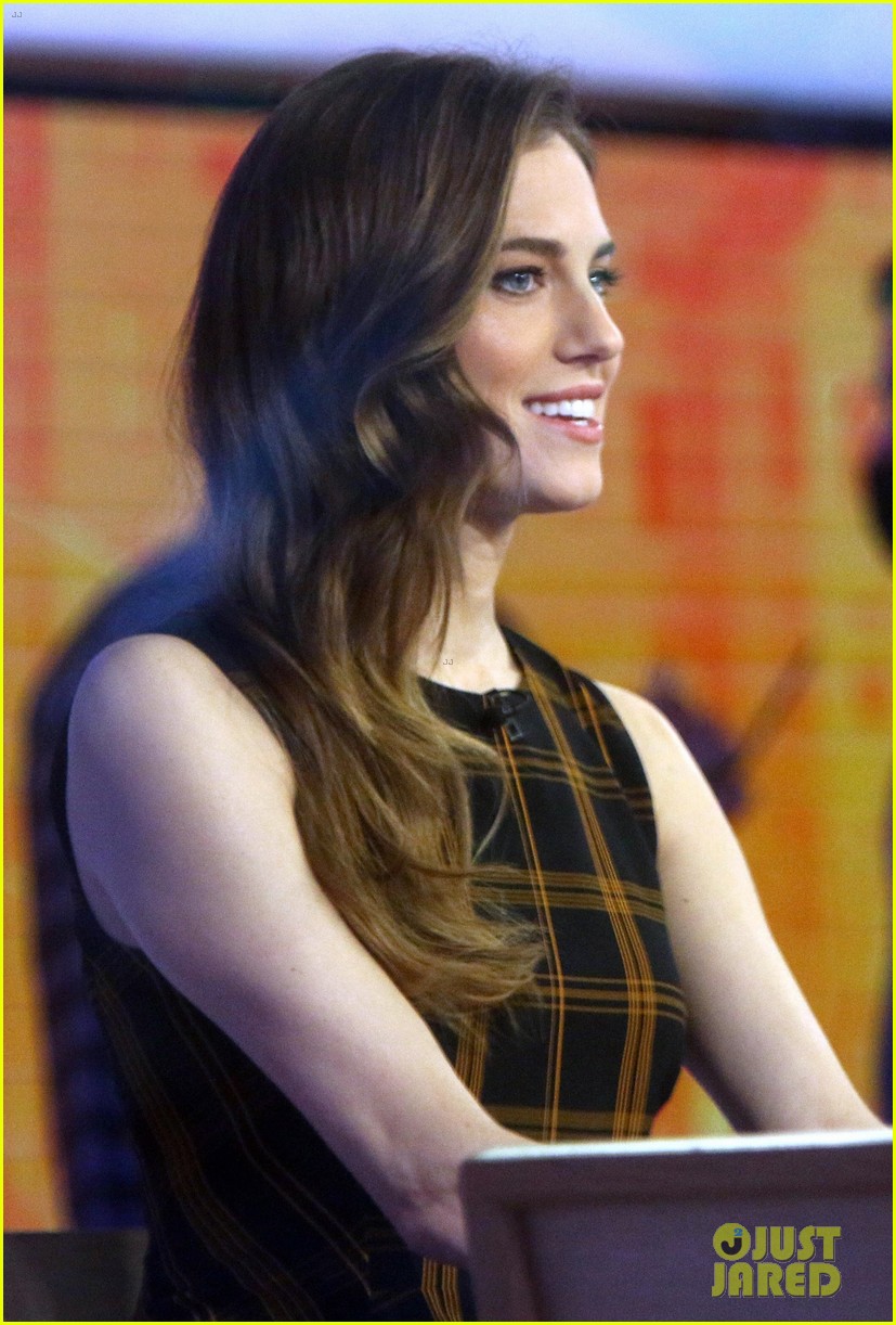 Allison Williams Reveals Impact Motherhood Had on Her 'M3GAN' Role ...
