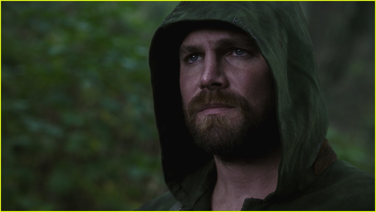 Stephen Amell to Return to 'The Flash' for Season 9!: Photo 4877557 | Pictures | Just Jared