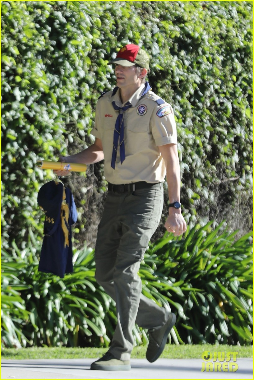 Photo: ashton kutcher boy scouts uniform troop leader meeting 15 ...
