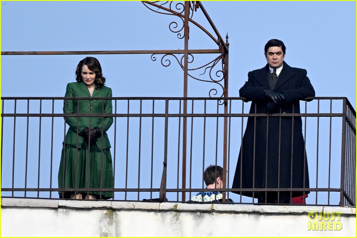 Kenneth Branagh Films 'A Haunting in Venice' with Co-Stars Tina Fey ...