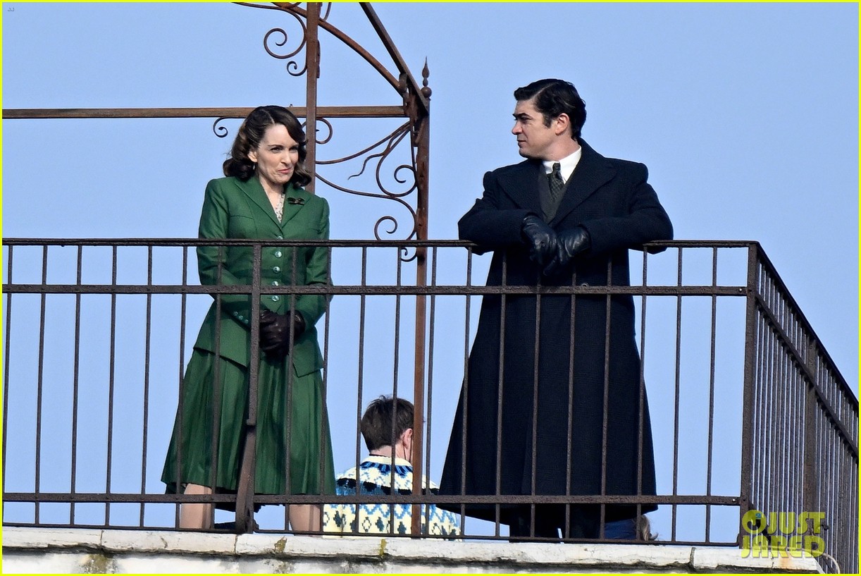 Kenneth Branagh Films 'A Haunting in Venice' with Co-Stars Tina Fey ...