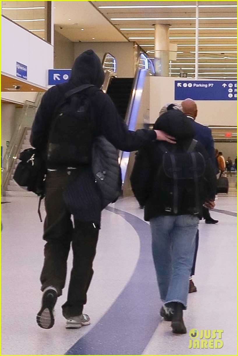 Phoebe Bridgers & Bo Burnham Spotted at Airport Together Amid Dating ...