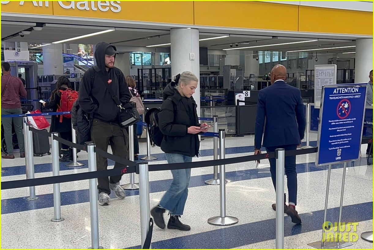 Phoebe Bridgers & Bo Burnham Spotted at Airport Together Amid Dating ...