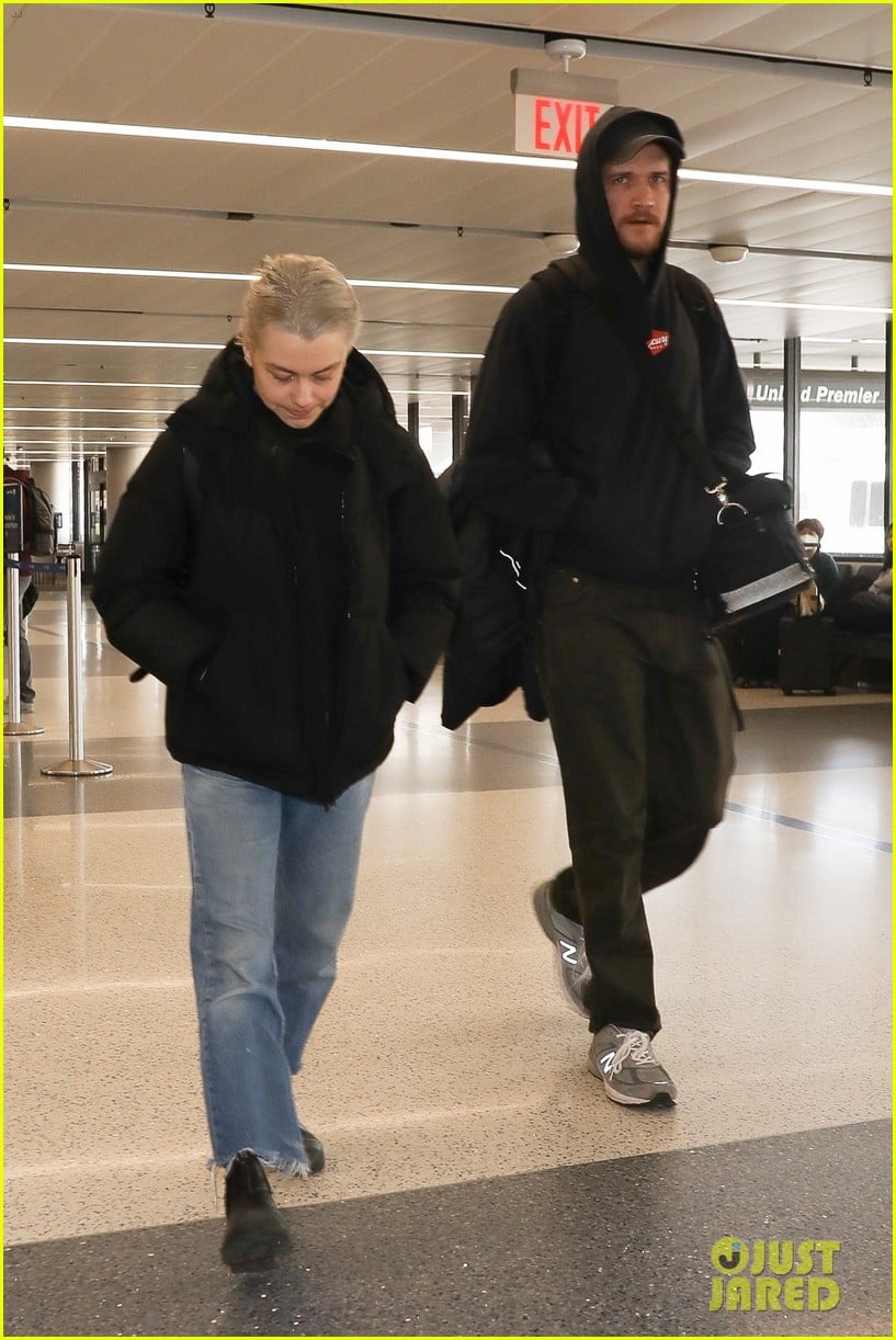 Phoebe Bridgers & Bo Burnham Spotted at Airport Together Amid Dating ...