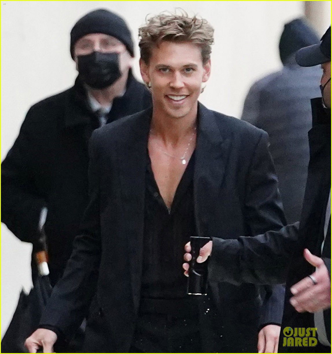 Austin Butler Said He Was 'Guided by My Terror' While Filming 'Elvis ...