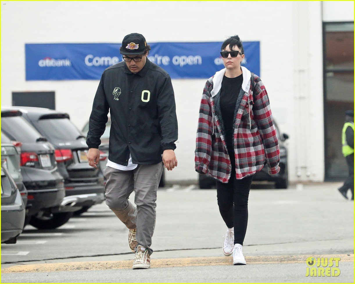 Amanda Bynes & On-Again Boyfriend Paul Michael Run Errands Together in ...