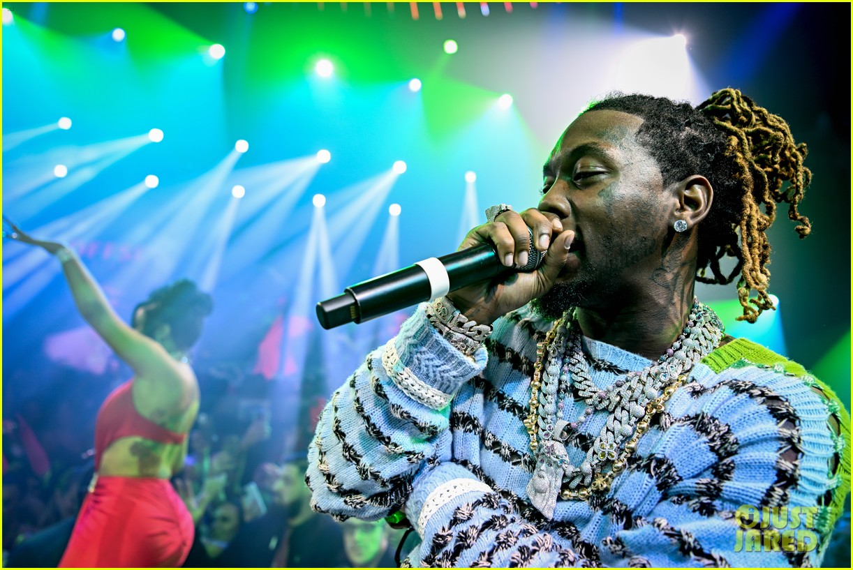Cardi B & Offset Perform at New Year's Eve Bash in Miami!: Photo ...