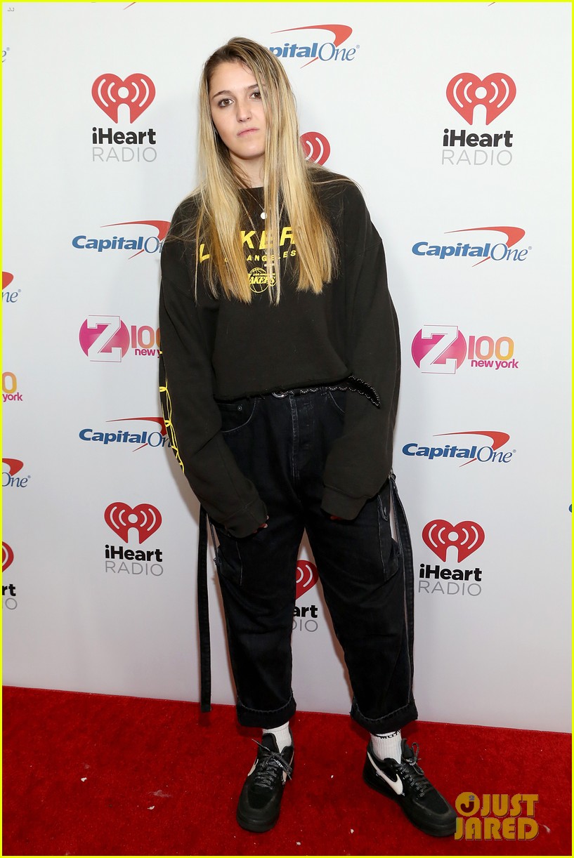 Who Sang 'Imagine' on CNN's New Year's Eve 2023 in Times Square? Meet ...