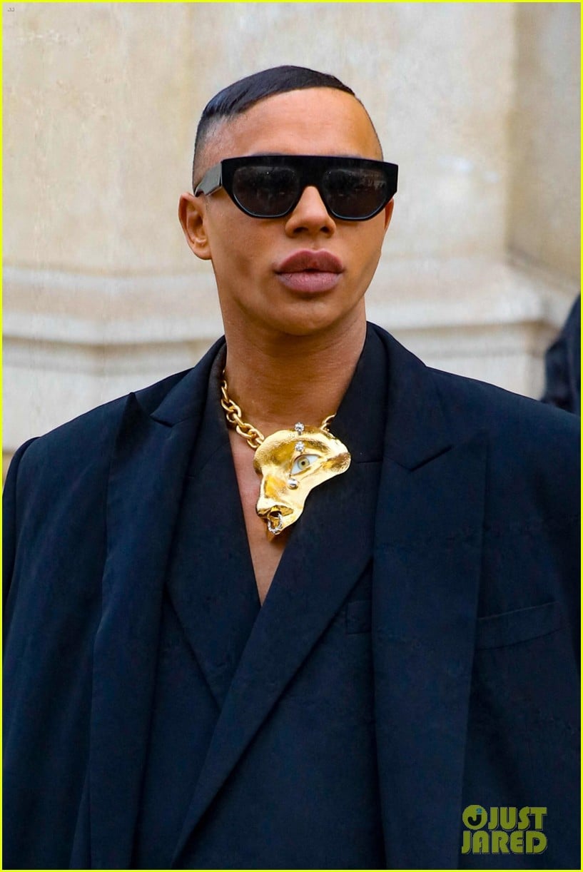 Doja Cat's Red Look & Kylie Jenner's Lion Head Are Going Viral From ...