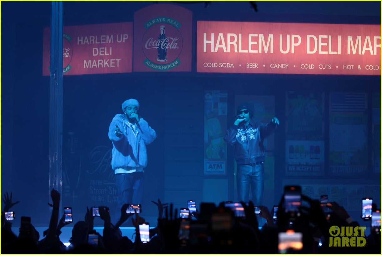 Drake Performs Career-Spanning Show for SiriusXM Fans Featuring an Epic ...