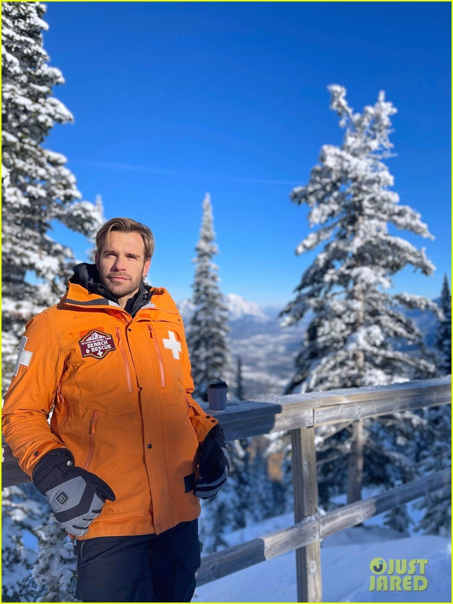 Ashley Newbrough & Stephen Huszar Hit The Slopes For Hallmark's First ...