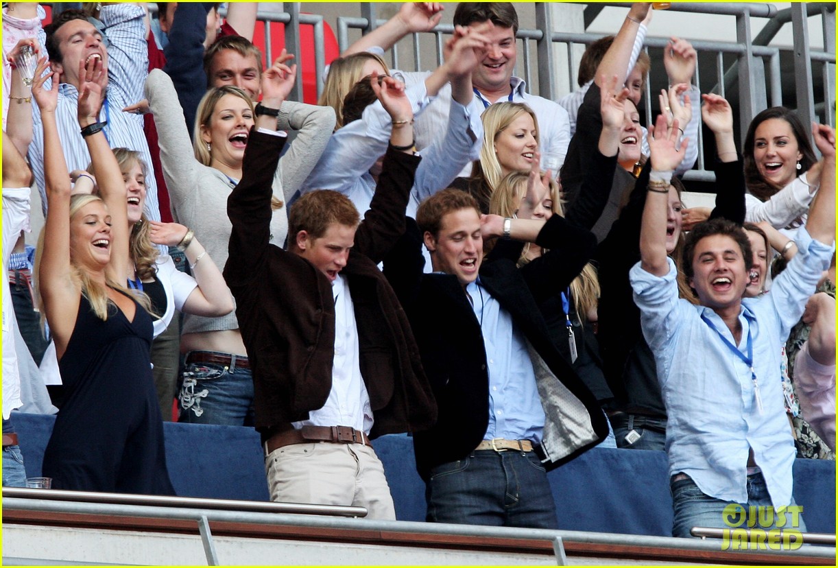 Everything Prince Harry Says About Ex-Girlfriend Chelsy Davy in 'Spare ...