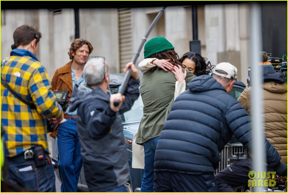 Kingsley Ben-Adir Gets Into Character as Bob Marley While Filming ...