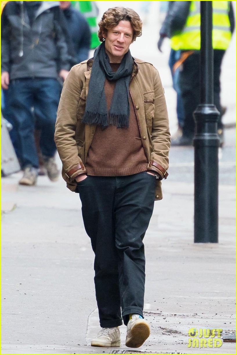 Kingsley Ben-Adir Gets Into Character as Bob Marley While Filming ...