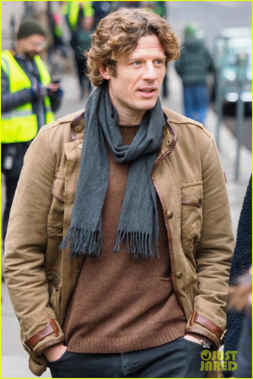 Kingsley Ben-Adir Gets Into Character as Bob Marley While Filming ...