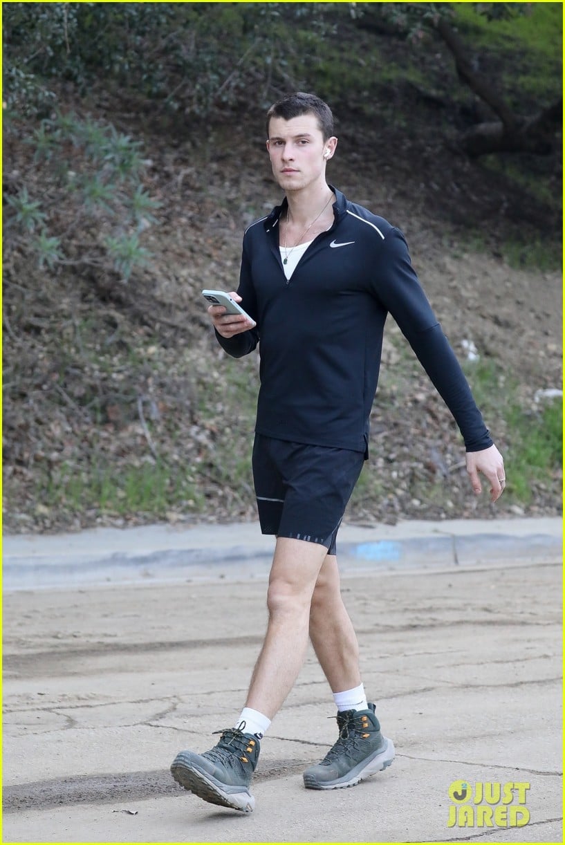 Shawn Mendes Goes for a Solo Hike in Studio City: Photo 4886460 ...