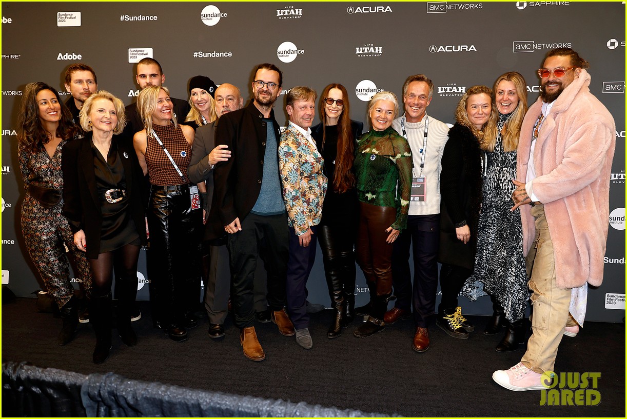 Jason Momoa Shares Big Hug with Director Matthieu Rytz at 'Deep Rising ...