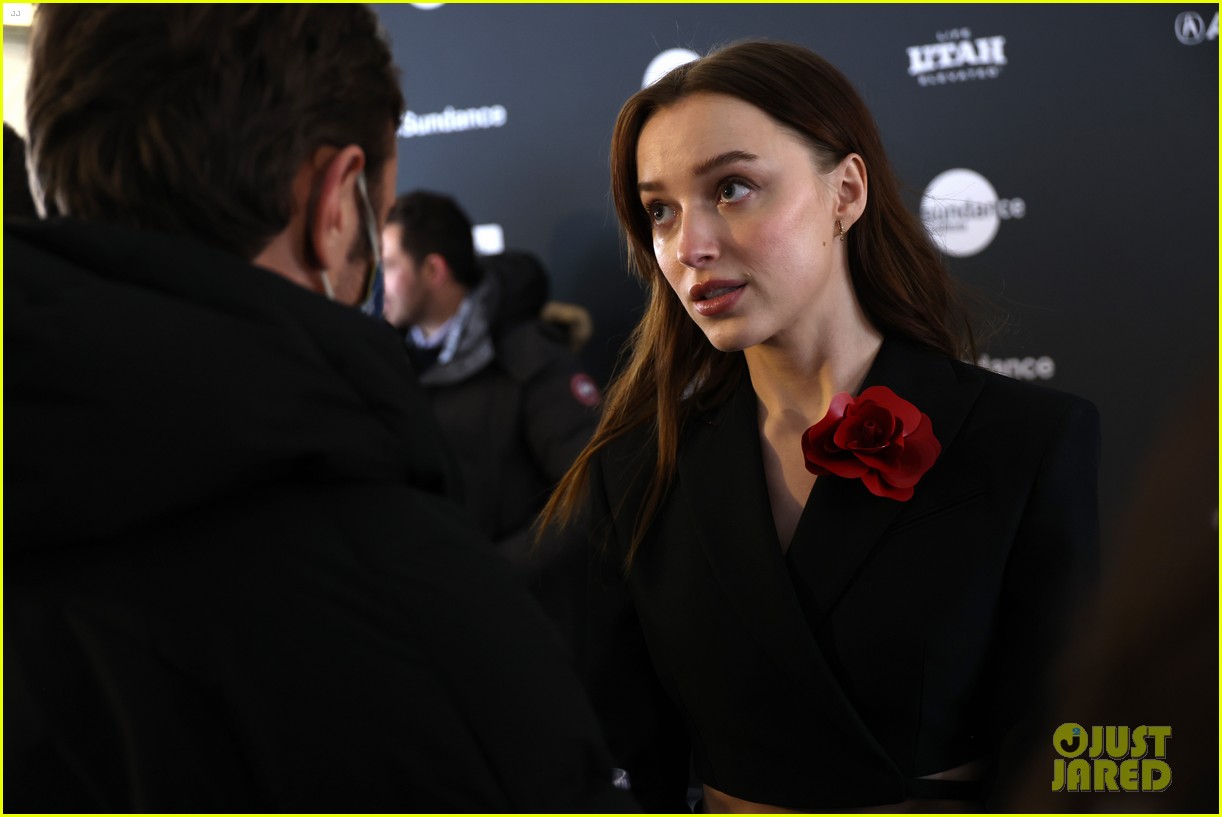 Phoebe Dynevor & Alden Ehrenreich's 'Fair Play' Movie Declared a ...