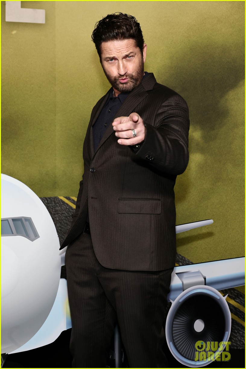 Gerard Butler & Morgan Brown Attend 'Plane' Screening: Photo 4880265 ...