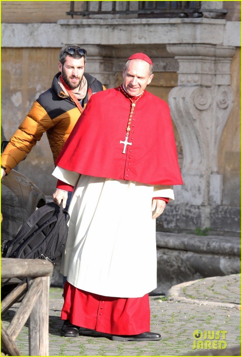 Ralph Fiennes Gets Into Character as Cardinal Lomeli on 'Conclave' Set ...