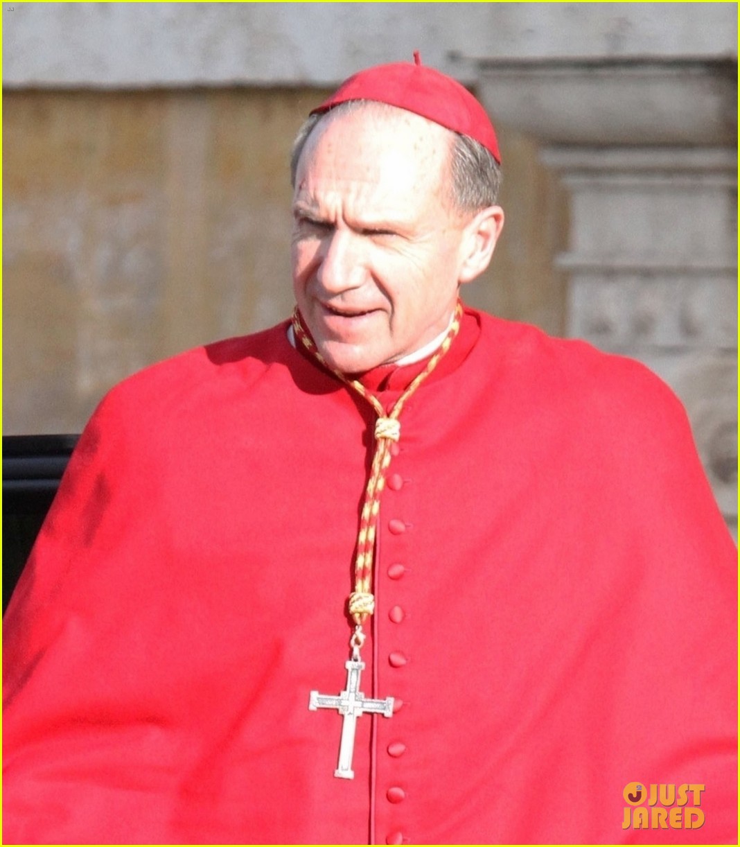 Ralph Fiennes Gets Into Character as Cardinal Lomeli on 'Conclave' Set in Rome: Photo 4882454 ...