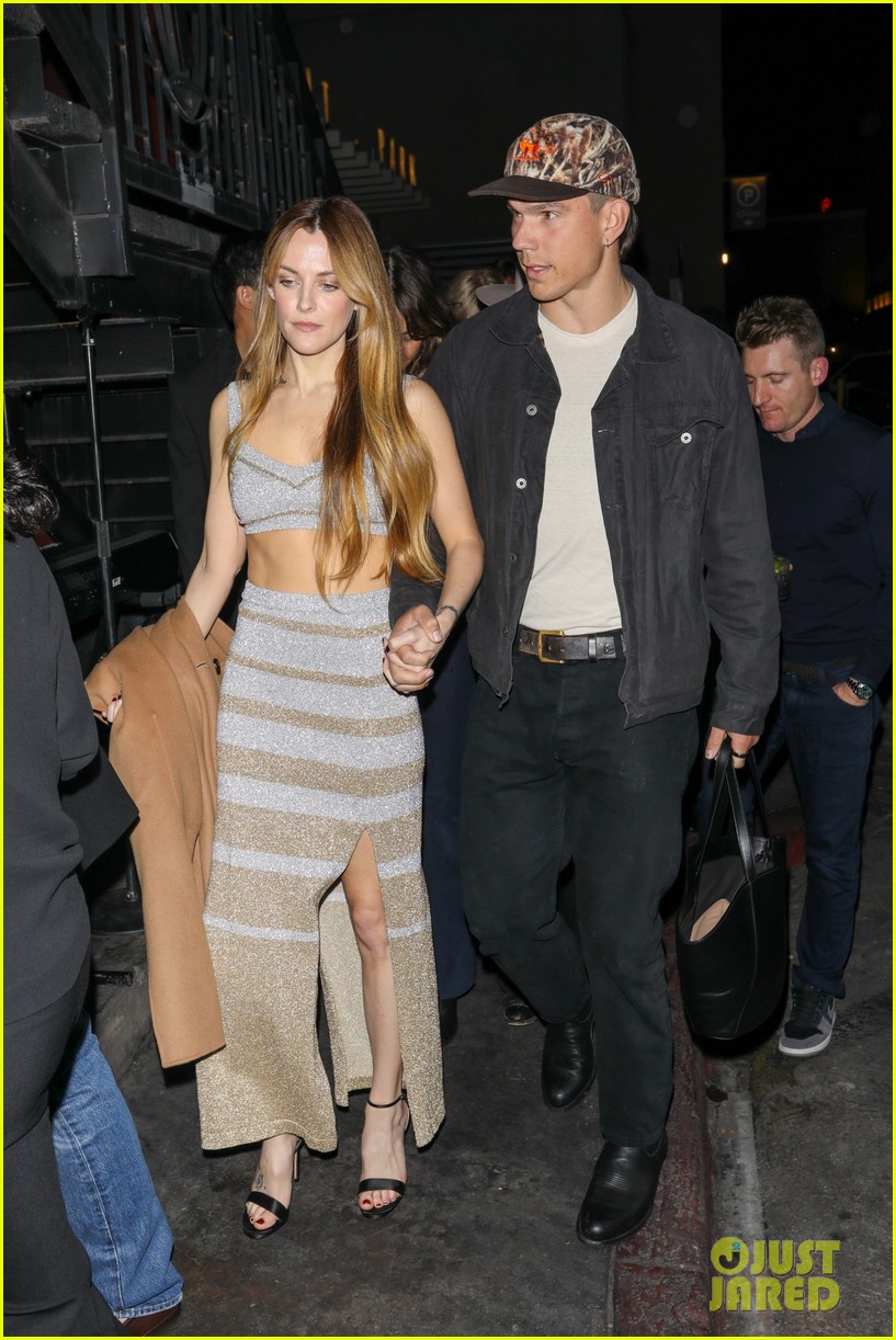 Riley Keough Shares Photo from the Last Time She Saw Her Mom Lisa Marie ...