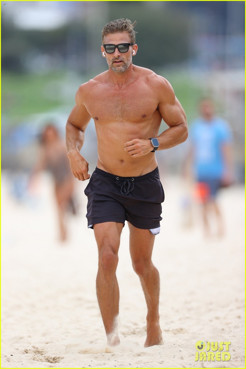 Australia's First Bachelor, Tim Robards, Looks So Fit at 40 - See New ...